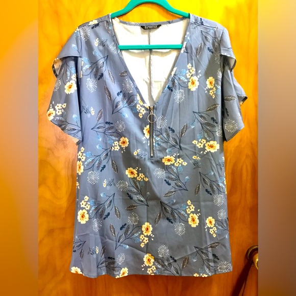 BloomChic | Tops | Bloomchic 82 Blue Floral Blouse New | Poshmark